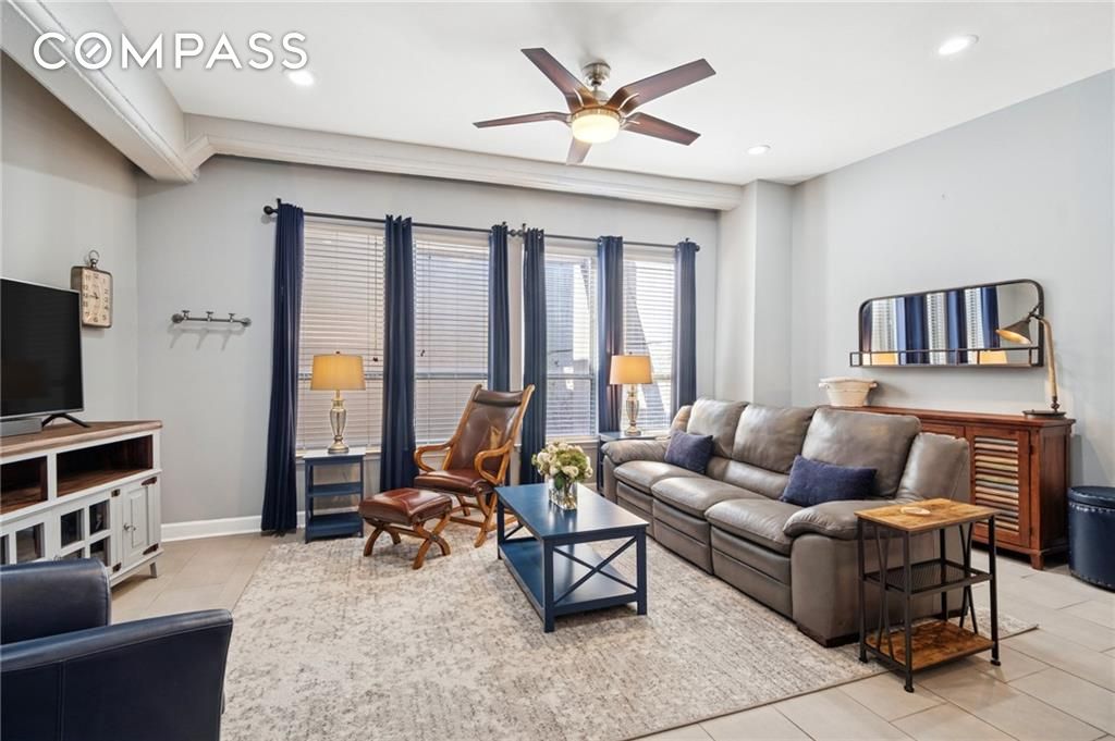 333 Julia St, 70130 New Orleans - Maison 2 chambres à vendre - Properstar