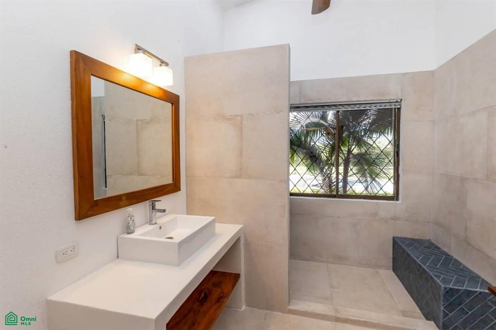 Luxury finca in nature in Naranjito - Near 50 Acres of Natural Beauty ...