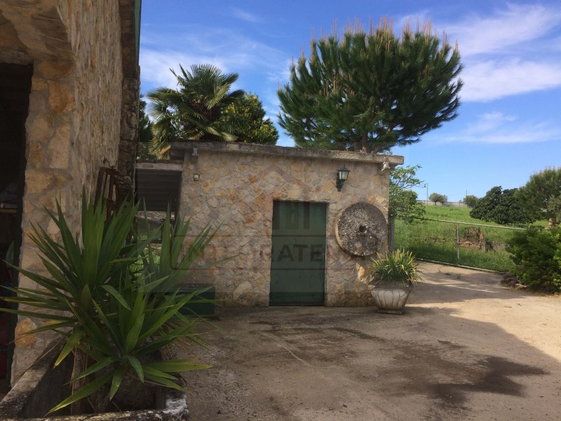 Dream Farm 60 Minutes from Lisbon: 4 Bedroom Villa with Swimming Pool ...