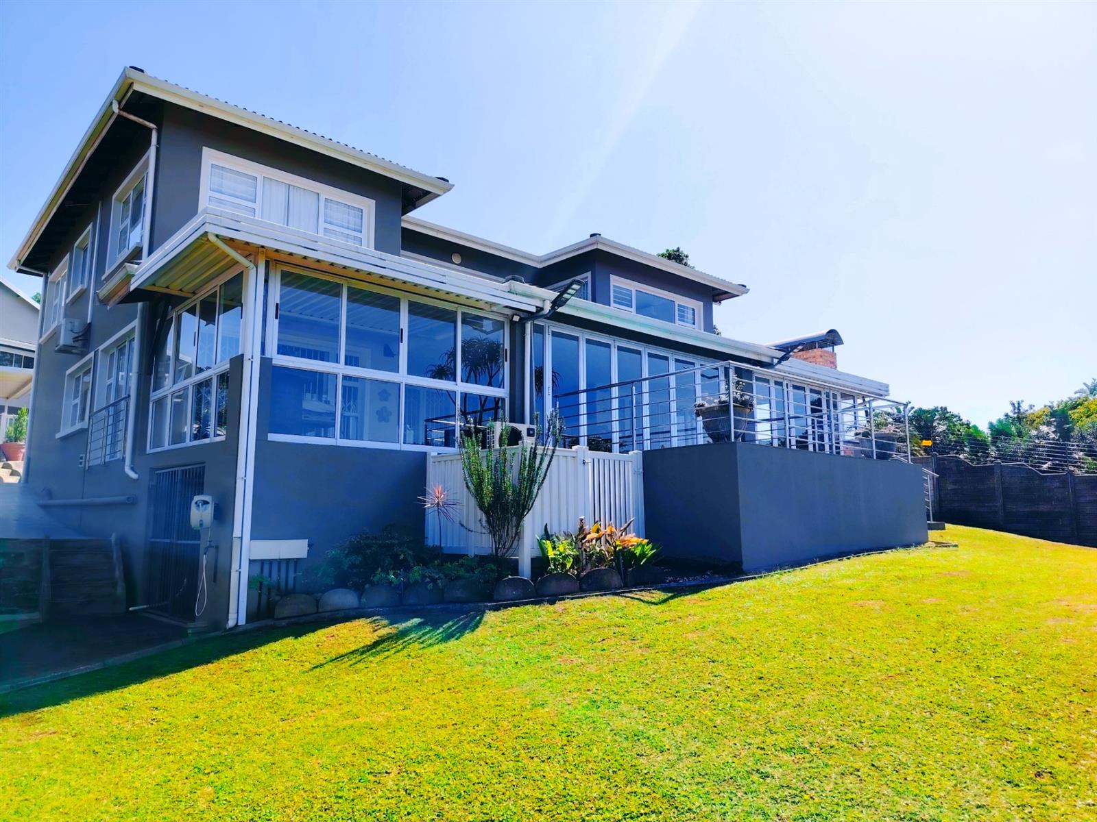 LUSSO DI LUSSO A LEISURE BAY - Leisure Bay, Port Edward, KwaZulu Natal ...