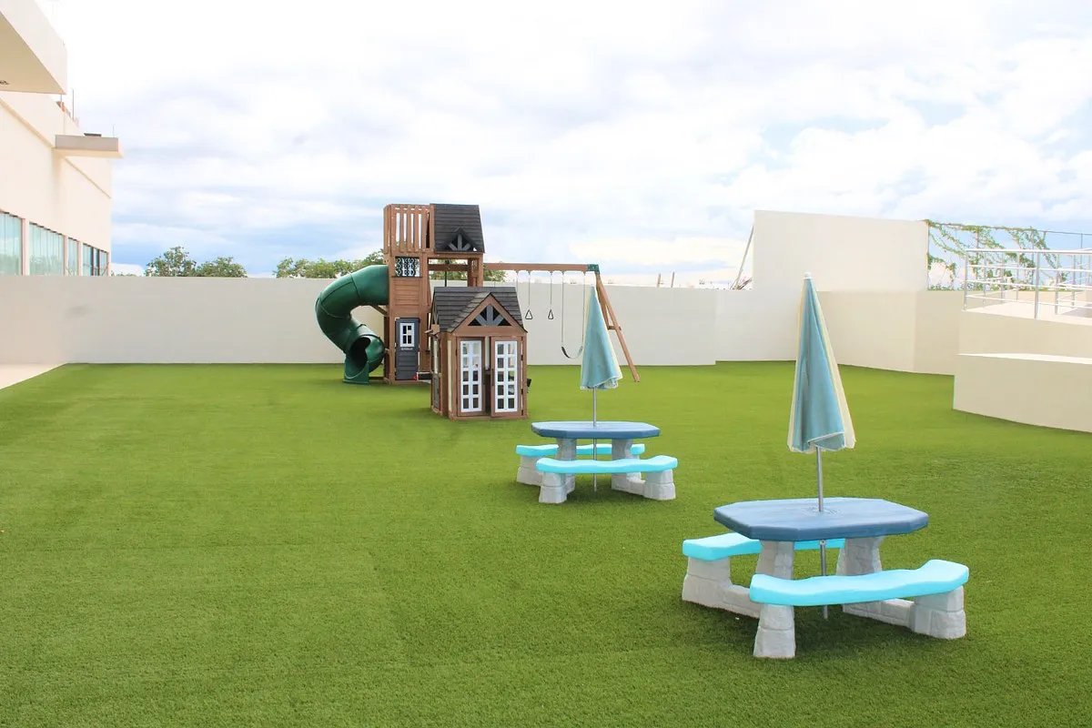 2 bedroom apartment with luxury amenities on Avenida Huayacán - av ...