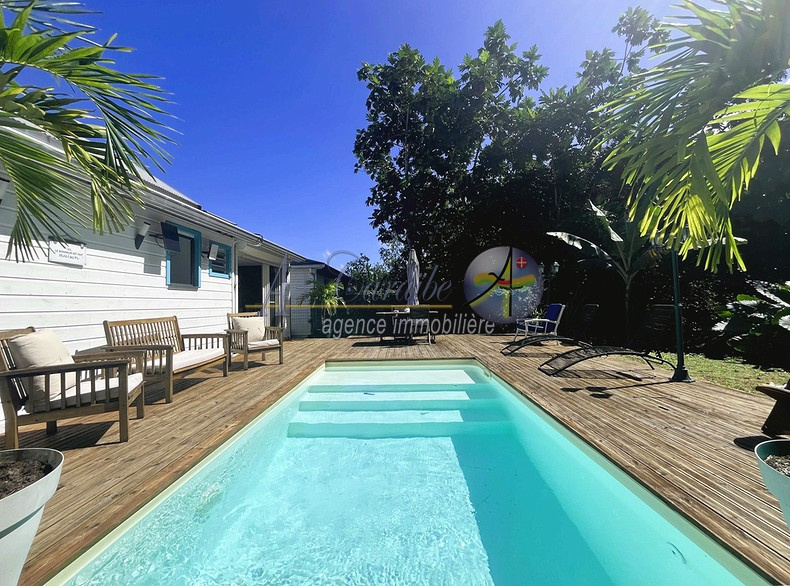 Detached house of type 4 rooms with swimming pool without vis-à-vis ...