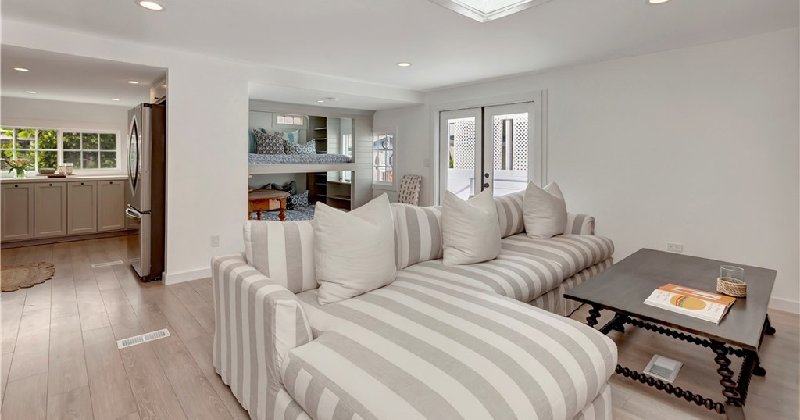 265 Mayflower, 92660 Newport Beach - 2 beds house for sale - Properstar