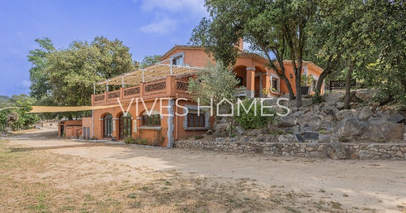 8 Homes with Forest view for Sale in Òrrius | Properstar