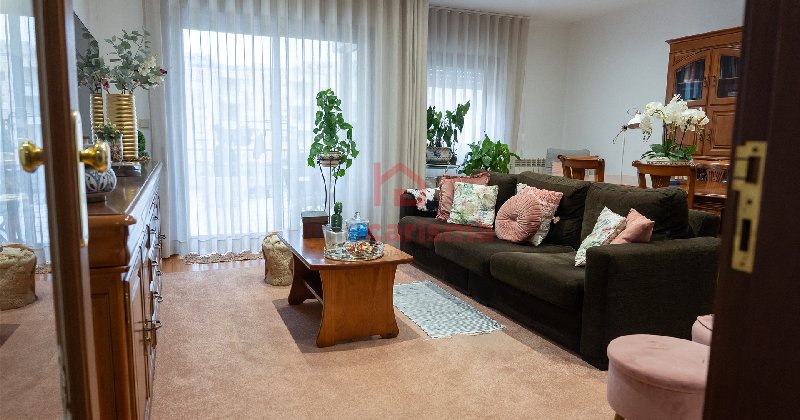 2 Apartments with Terrace for Sale in São Tomé | Properstar