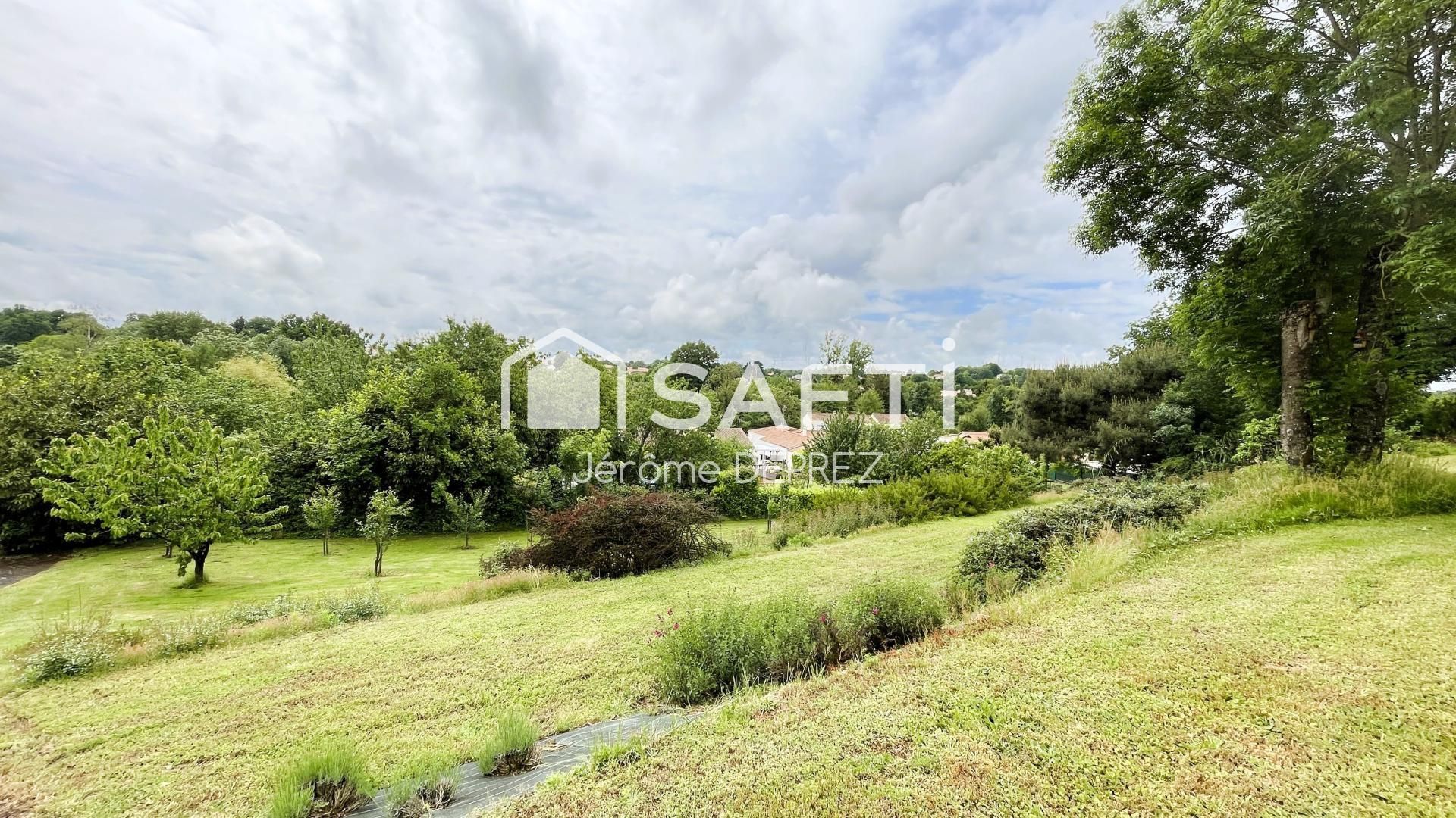 85320 MAREUIL-SUR-LAY-DISSAIS - 5 beds house for sale - Properstar