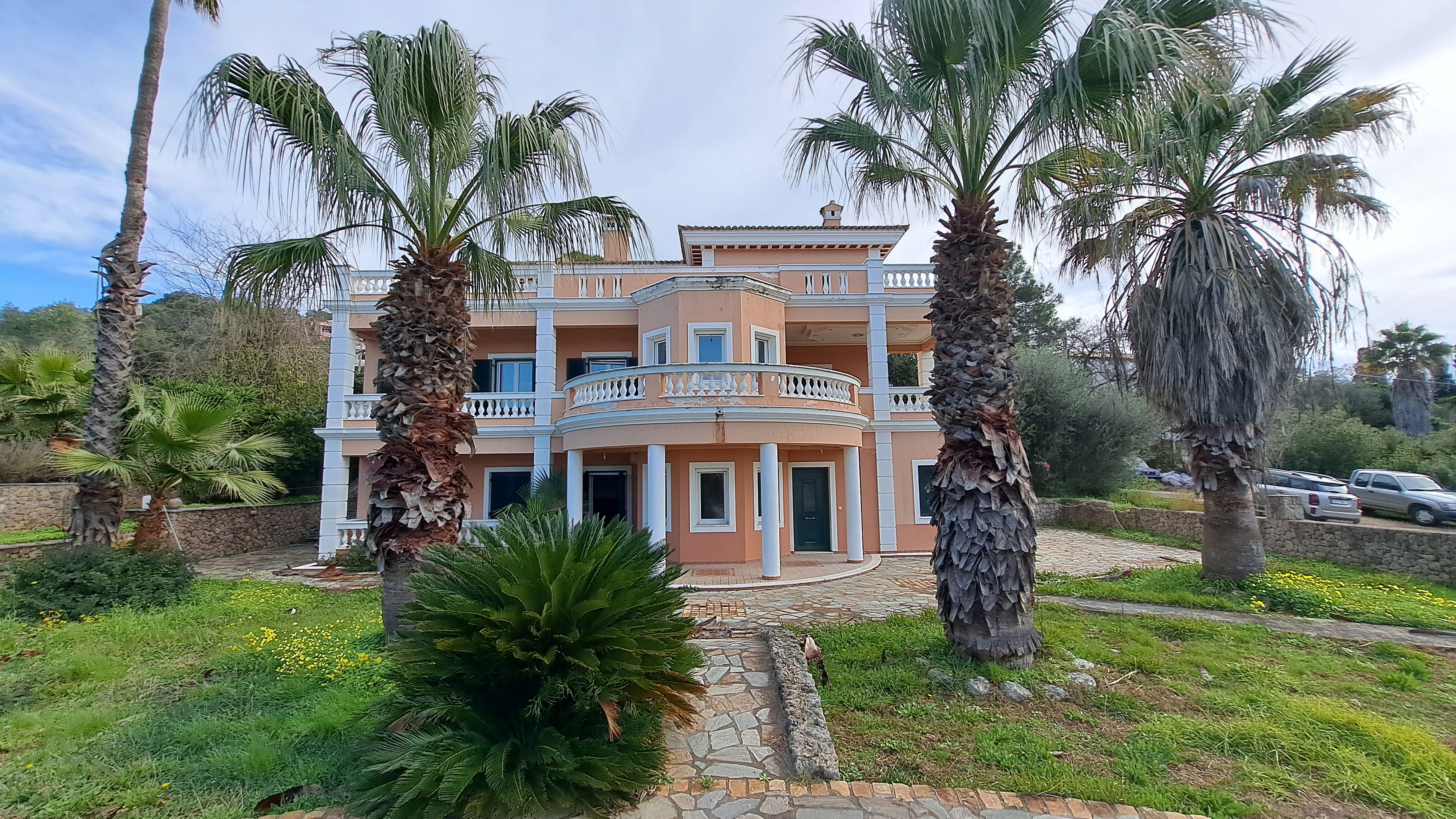 1 Land Plot with Garage for Sale in Potamos | Properstar