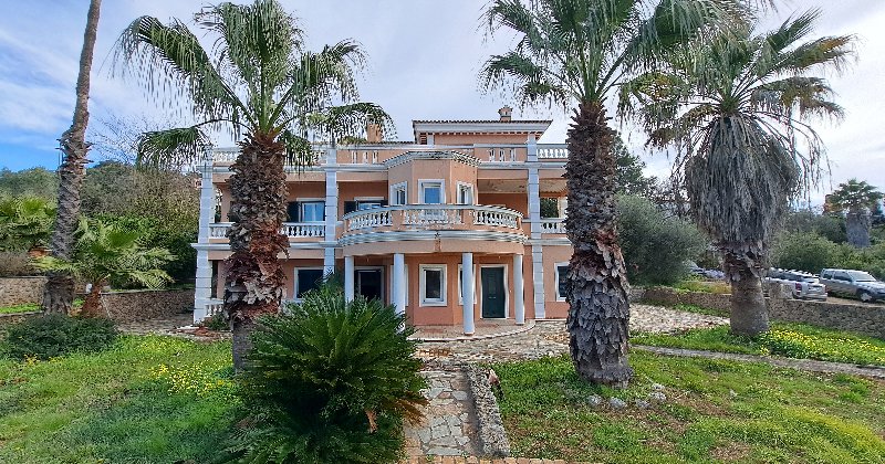 1 Land Plot with Garage for Sale in Potamos | Properstar