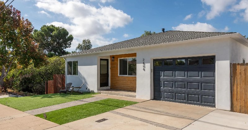 2404 Montclair St, 92104 San Diego - 4 beds house for sale - Properstar