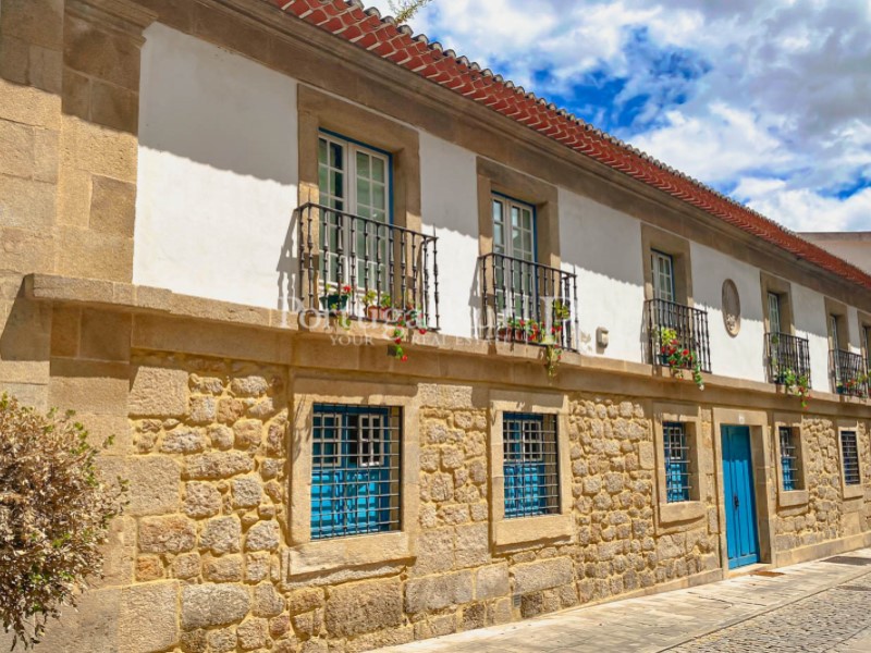 Manor House - 7 beds mansion house for sale - Properstar