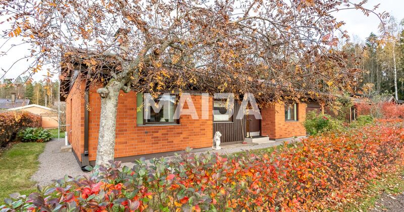 3h, k, takkah., kph/khh, s, wc + garage, var. - Kaarnakatu 7, 33340 ...