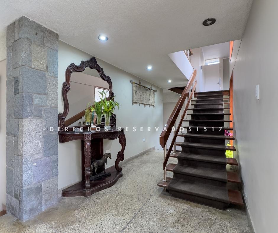 House for sale in San Isidro with 556 m2 of land - 4 bedrooms - Peru ...