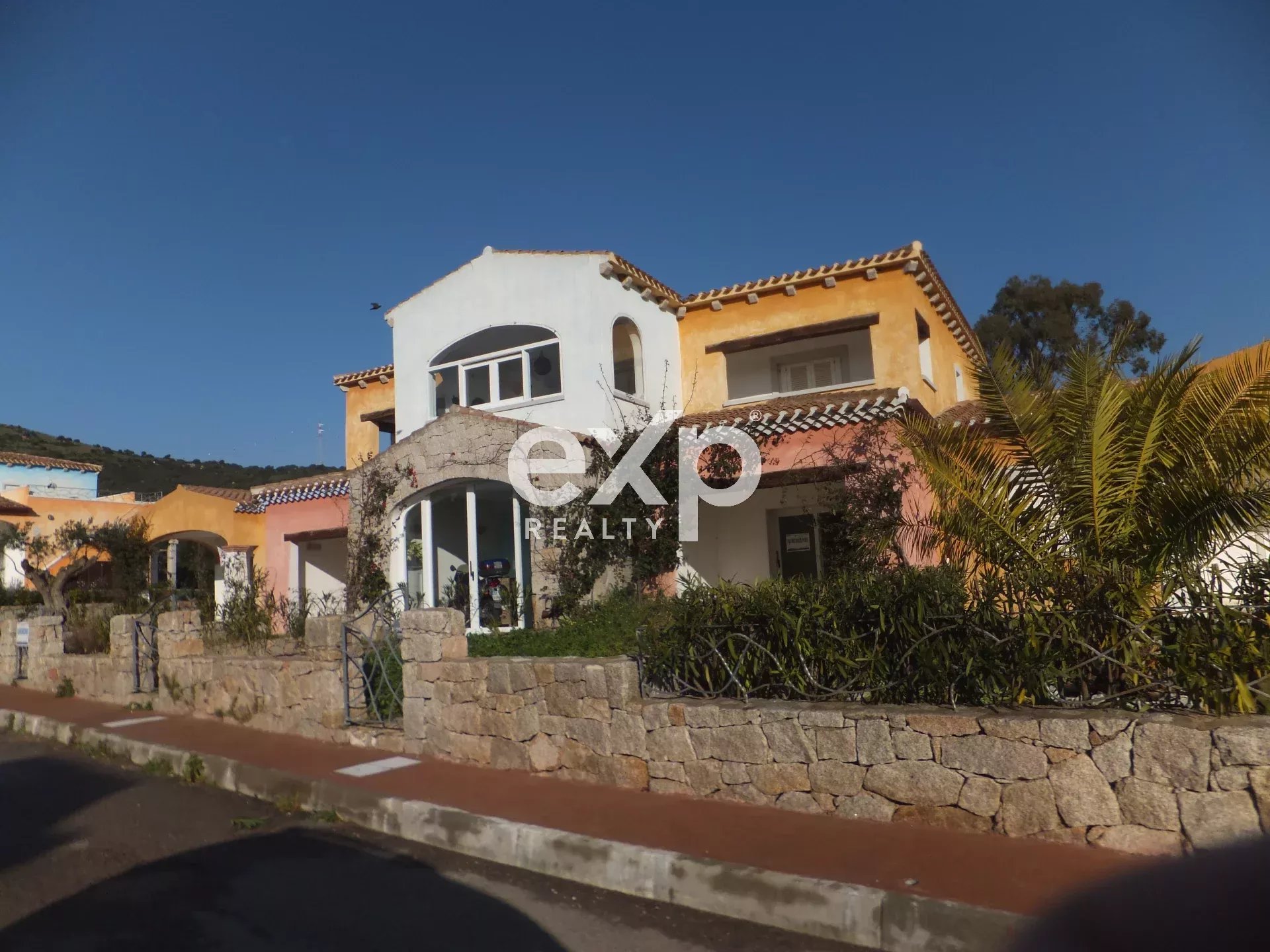 Villa on two levels in San Teodoro Lu Fraili - Via Stromboli snc, 08020 ...