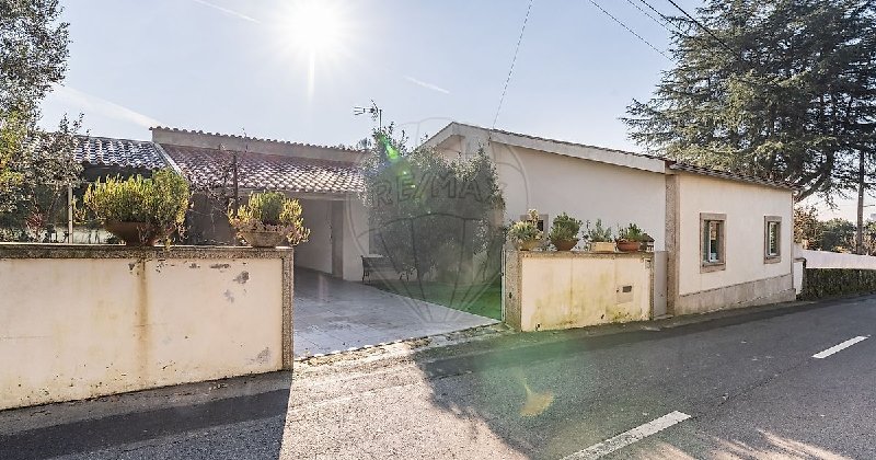 759 Appartements et maisons à vendre - Barreiros | Properstar