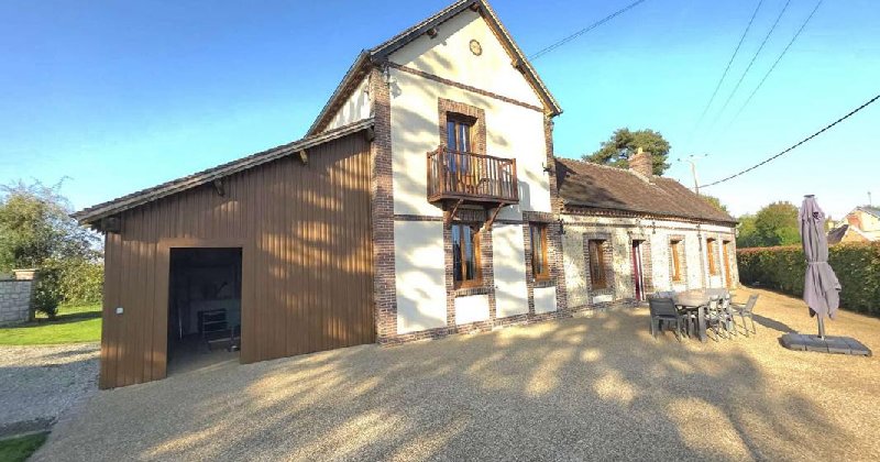 266 Houses with Hills view for Sale in Lower Normandy | Properstar