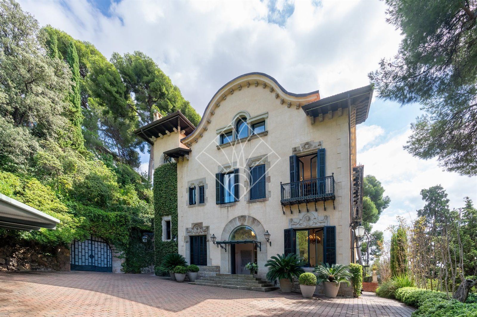 08023 Barcelona Capital - 7 beds house for sale - Properstar