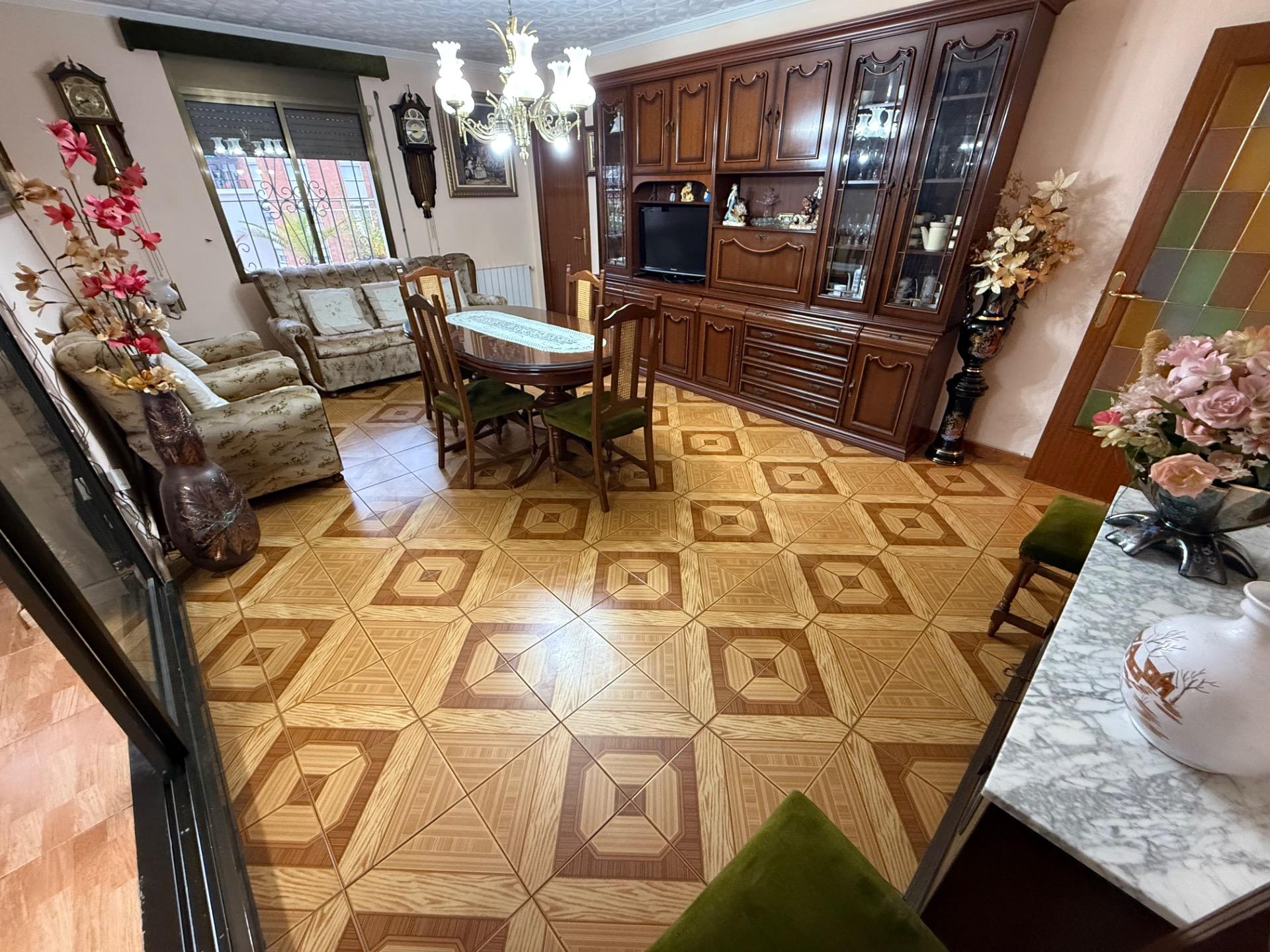 Penthouse WITH elevator and terrace at 60m2 level - 08940 Cornella de ...