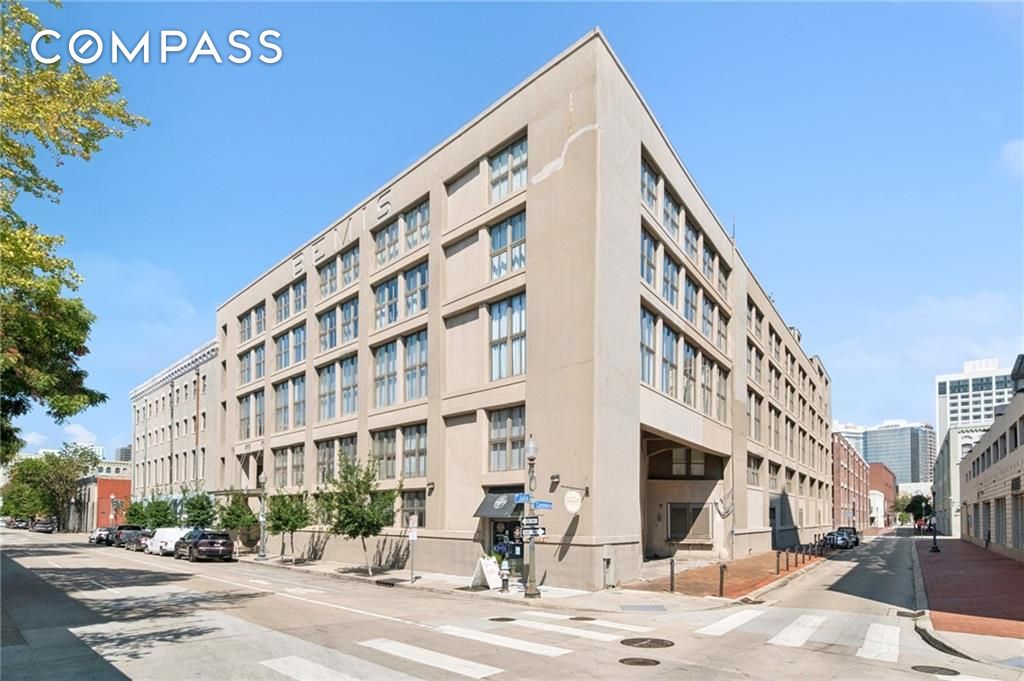 333 Julia St, 70130 New Orleans - Maison 2 chambres à vendre - Properstar