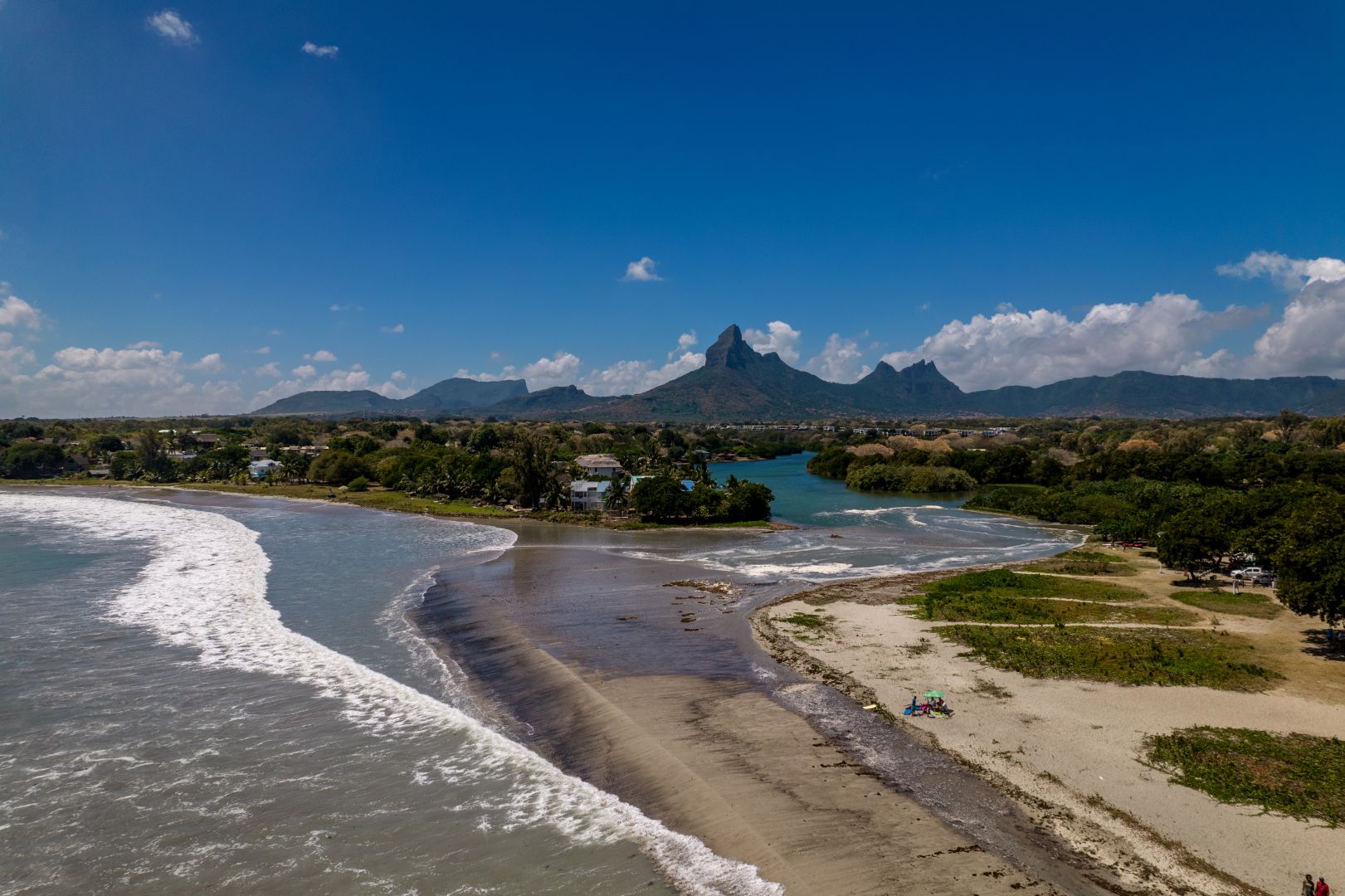Cobertura de 4 quartos à beira do rio em Tamarin – Acesso exclusivo à ...