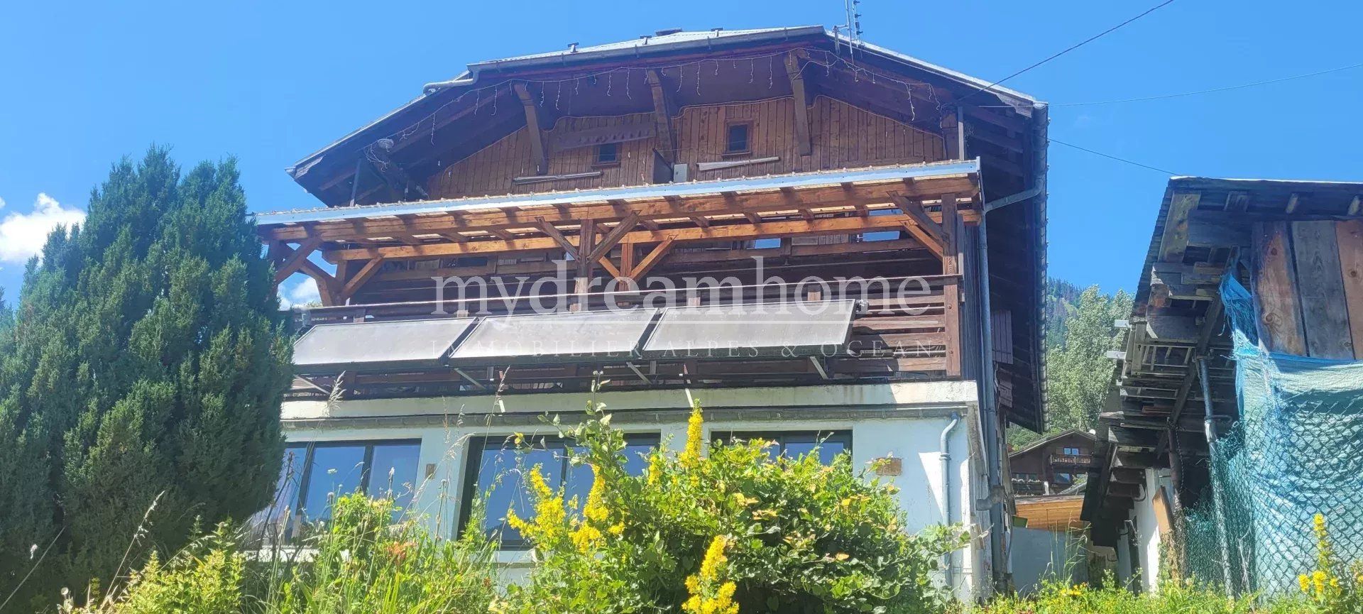 74120 PRAZ-SUR-ARLY - 11 beds house for sale - Properstar