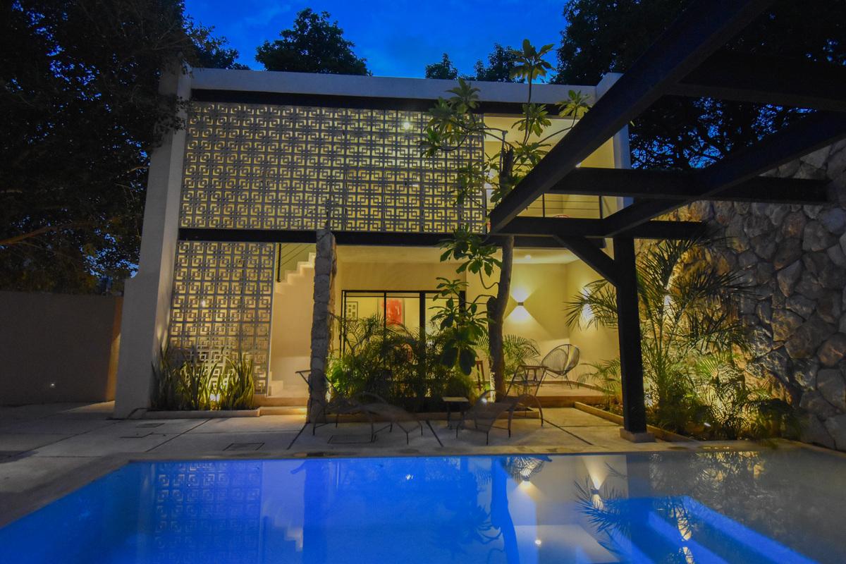 HOUSE FOR SALE, WITH APARTMENTS, IMMEDIATE DELIVERY. NEAR PASEOS DE ...