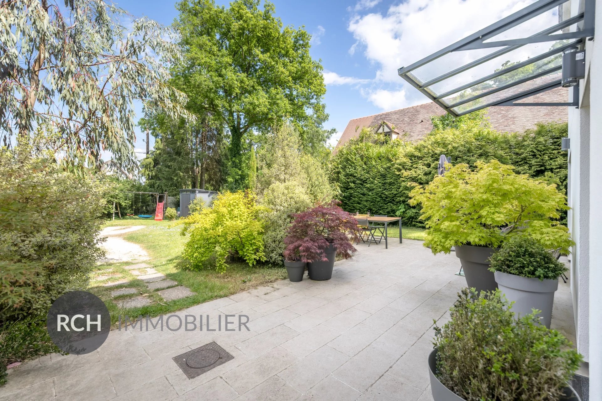 10 minutes from Montfort-l'Amaury - Pleasant house entirely - 4 beds ...