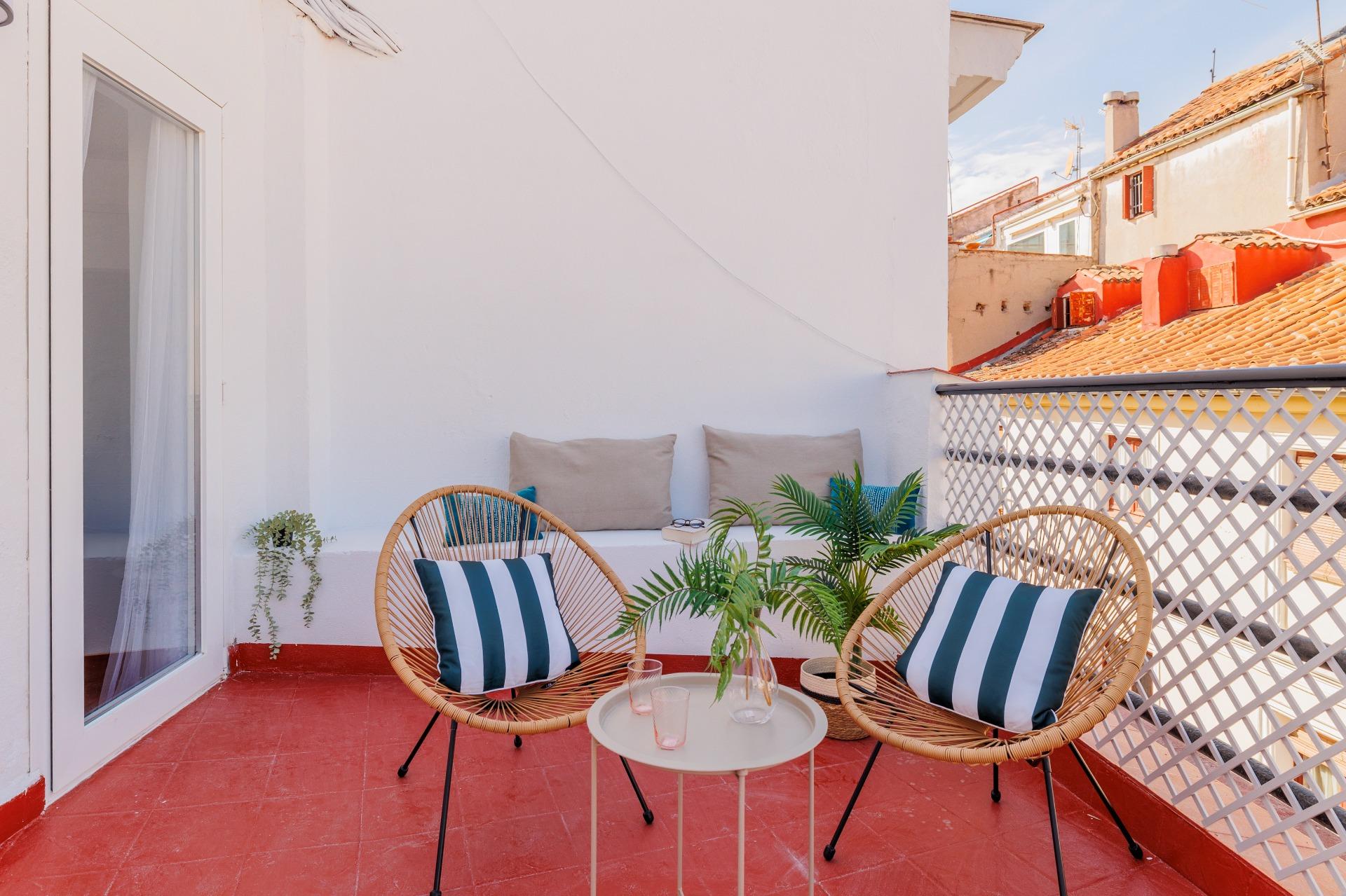 Exclusive penthouse with private terrace in Calle Moratín – Barrio de ...