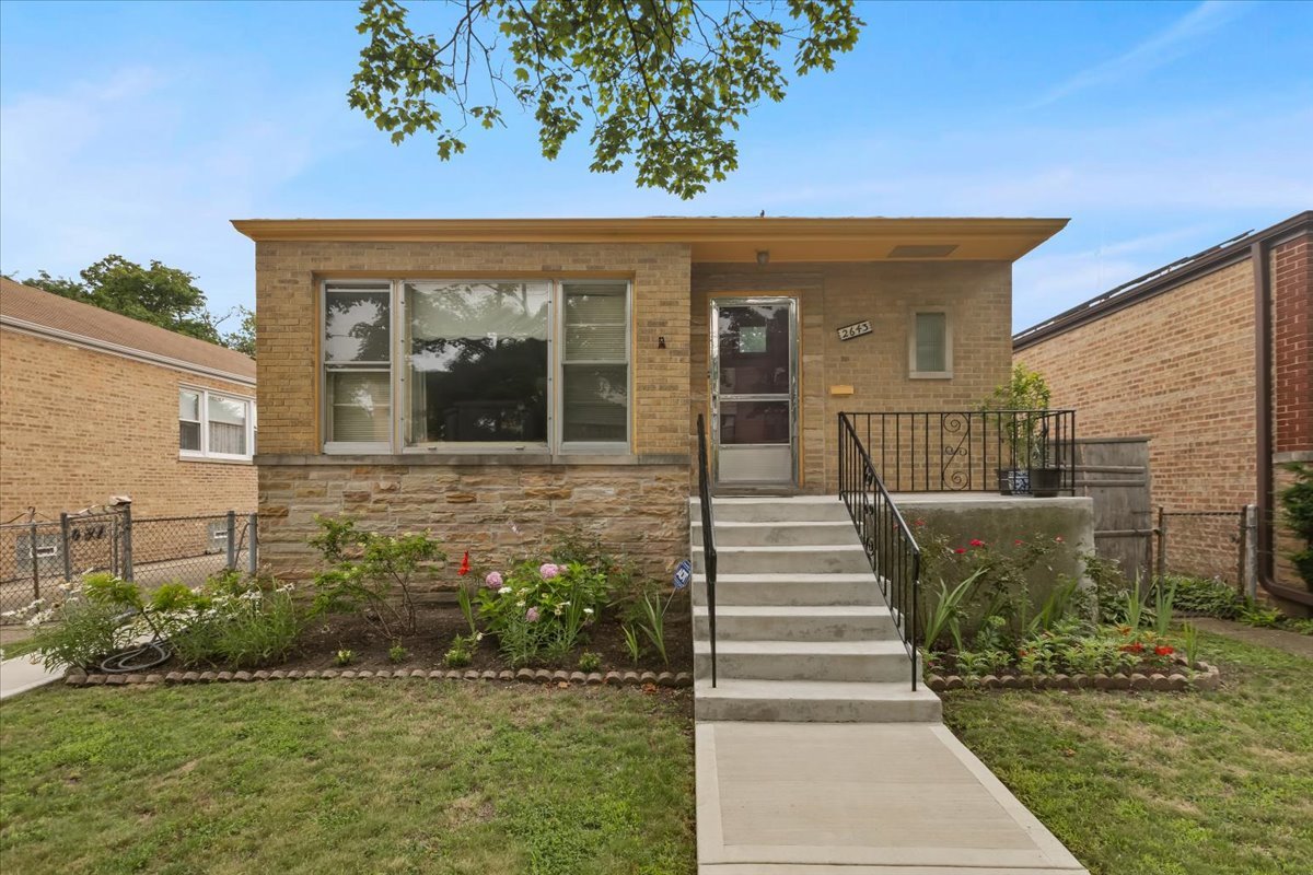 2643 W Pratt Avenue, Cook County, IL, 60645 Chicago - Maison ...