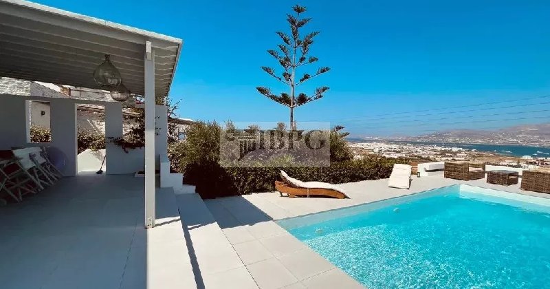2 Huizen met Stad uitzicht te koop in Antiparos | Properstar