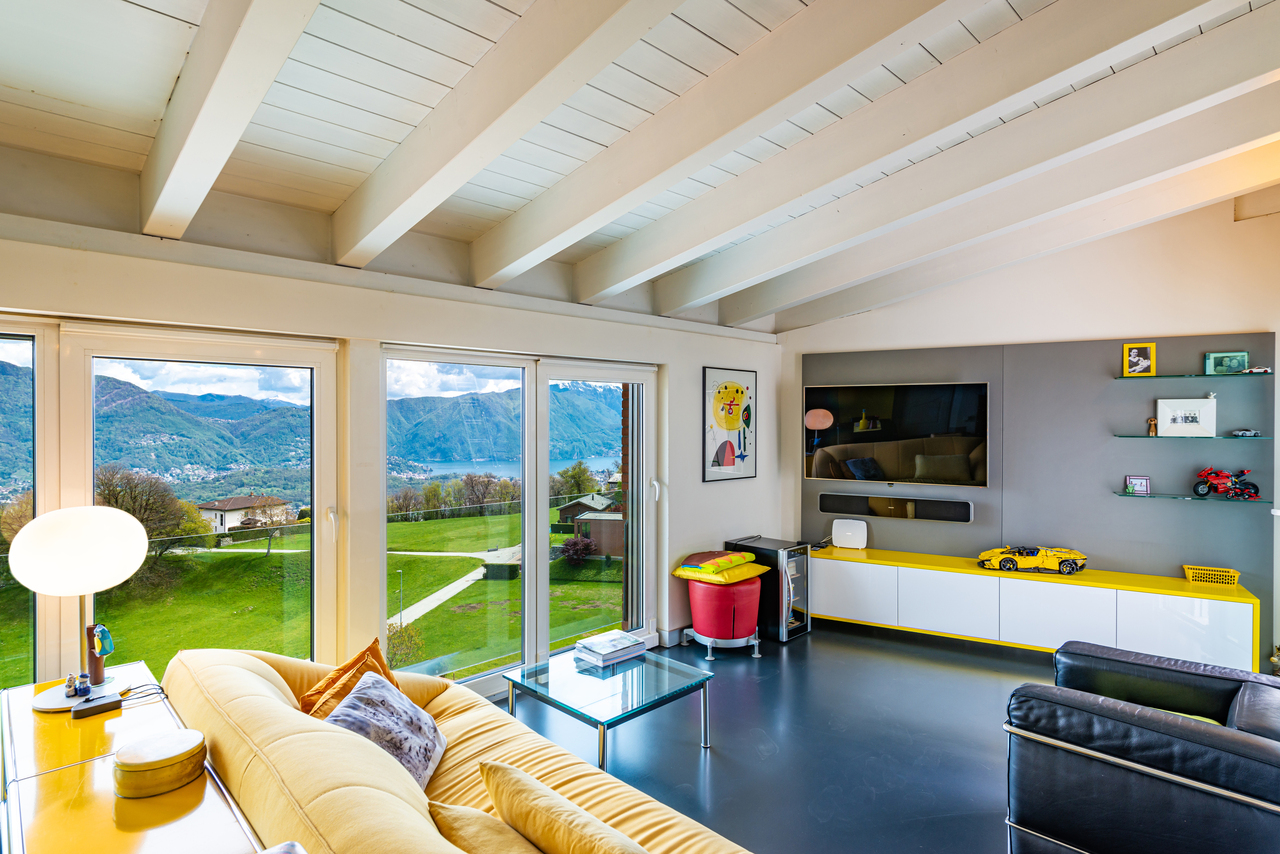 Moderan dvoetaž s fantastičnim panoramskim pogledom na jezero - Arosio ...