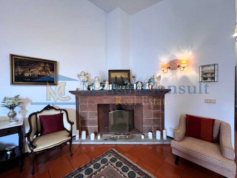 House with Sea View and Excellent Sun Exposure in Garajau, Madeira ...