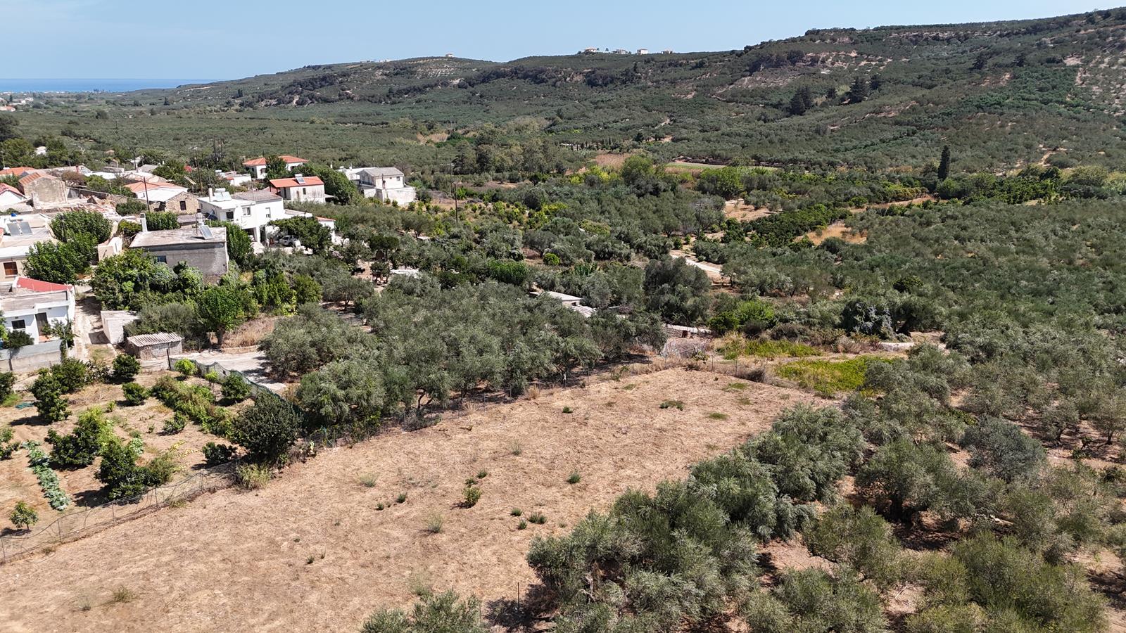 Perceel binnen de stadsgrenzen in Drakona - Kolymbari, 730 06 Chania ...