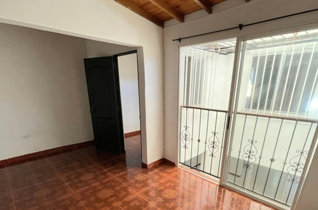 House For Sale Of 120 Mt2, With 4 Bedrooms, Near San Nicolas Shopping ...