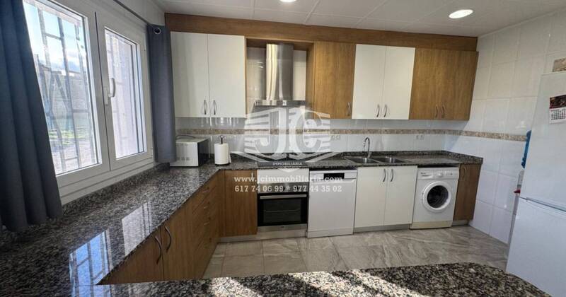 25 Apartments and Houses for Rent in Roquetes | Properstar