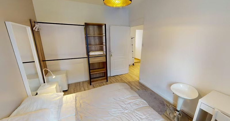 Rue Jean Jacques Rousseau, Lille - Rue Jean Jacques Rousseau, 59800 ...