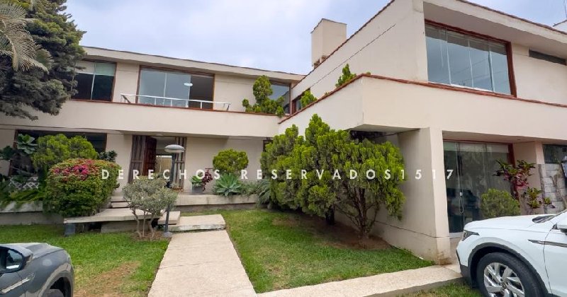 House for sale in San Isidro with 556 m2 of land - 4 bedrooms - Peru ...