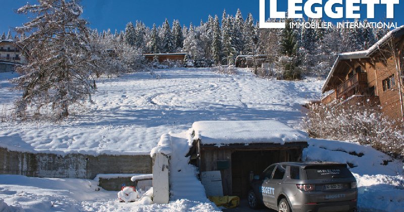 Morzine center building plot with a superb view of the mountains ...
