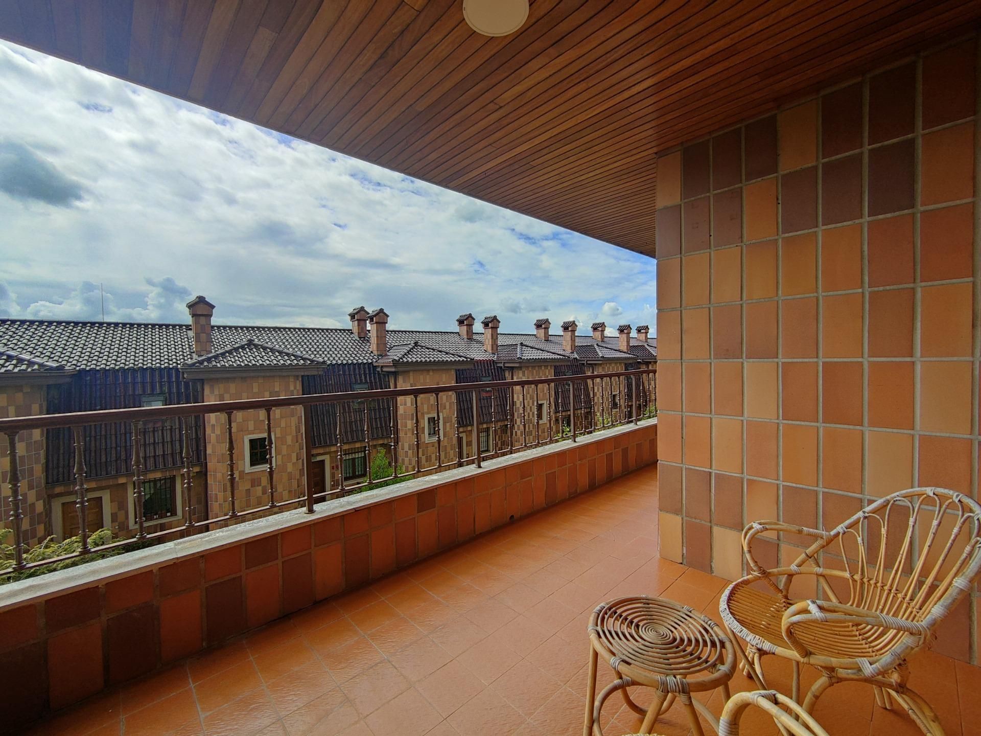 39012 Santander - 2 beds apartment for rent - Properstar