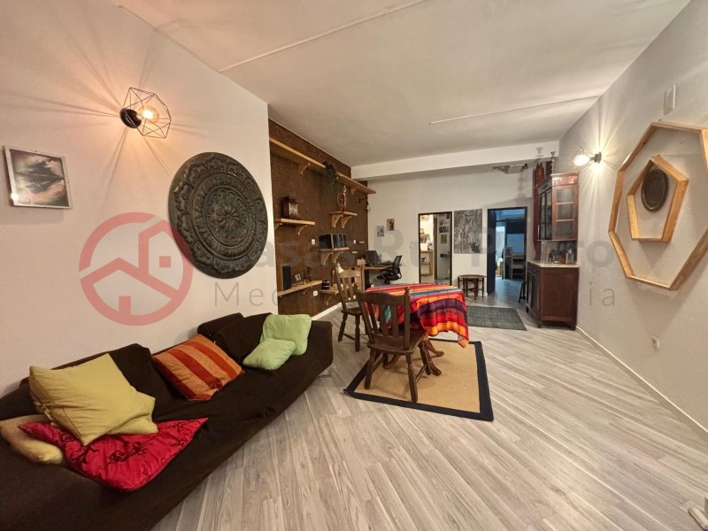 Sklep w Almada Velha przekształcony w studio - Almada, Cova da Piedade, Pragal e Cacilhas ...