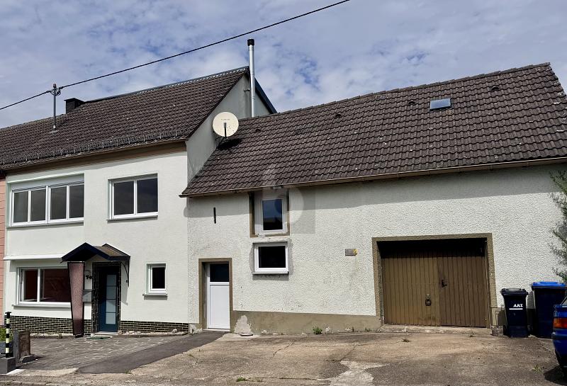 LOTS OF SPACE, LARGE GARDEN AND QUIET LIVING - 54570 Kirchweiler ...