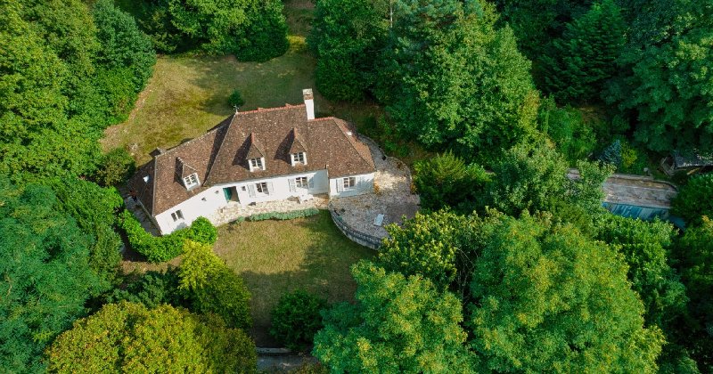 17 Homes with Forest view for Sale in Buc | Properstar