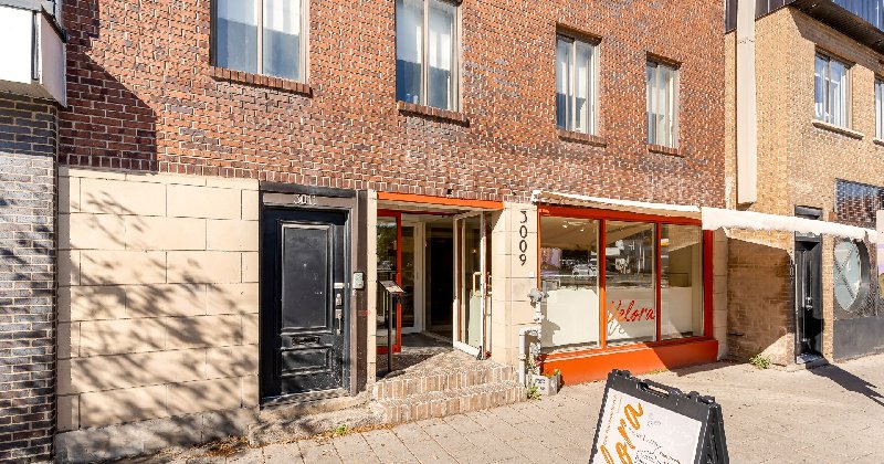 81 Houses for Sale in Outremont | Properstar