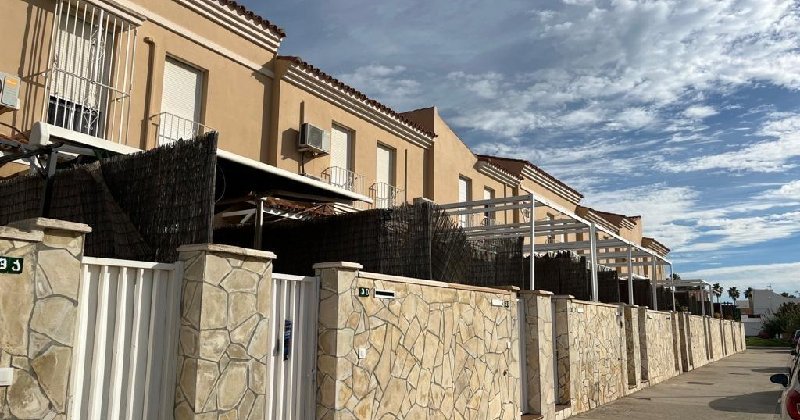 60 Properties for Rent in Palmones | Properstar