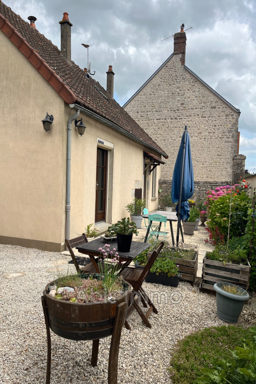 28150 Voves - 3 beds house for sale - Properstar