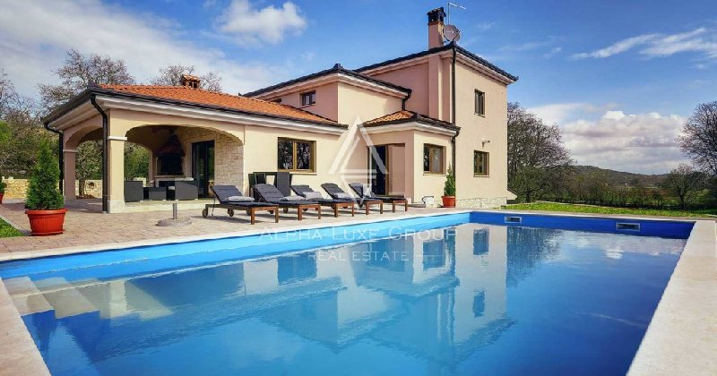 15 Homes with Garden view for Sale in Rovinj | Properstar