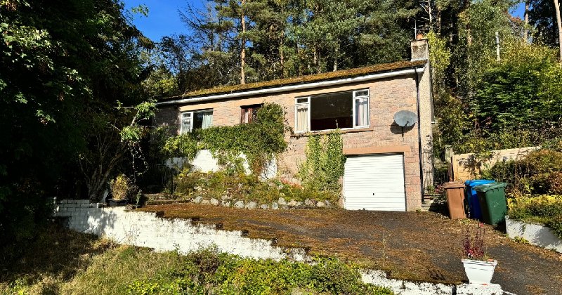 8 2+ bedrooms Houses for Sale in Highland Council | Properstar