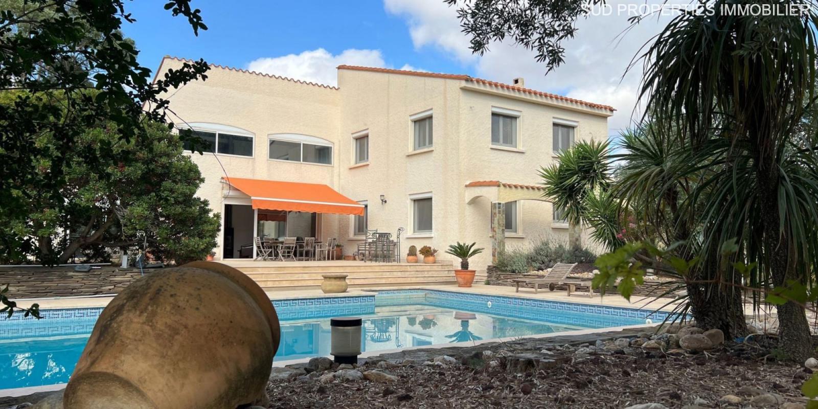 ON THE ROAD TO THE BEACHES, AN EXCEPTIONAL PROPERTY THAT LEAVES NO ROOM ...