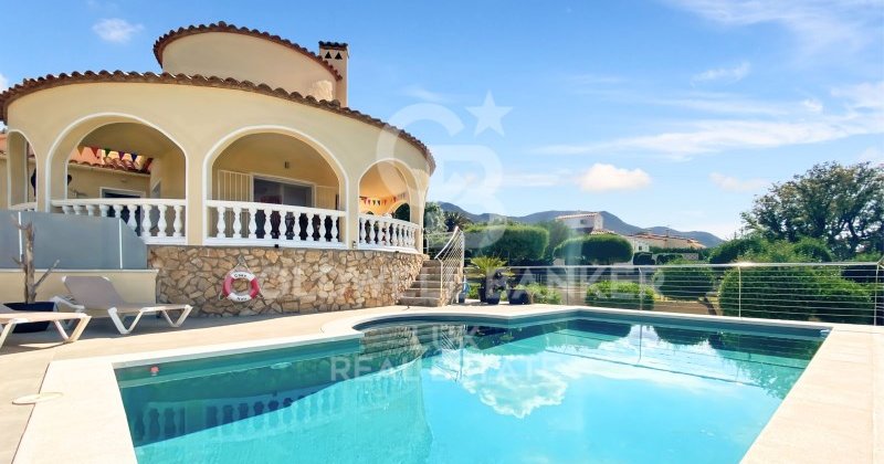 263 Apartments and Houses for Sale in El Mas Isaac | Properstar