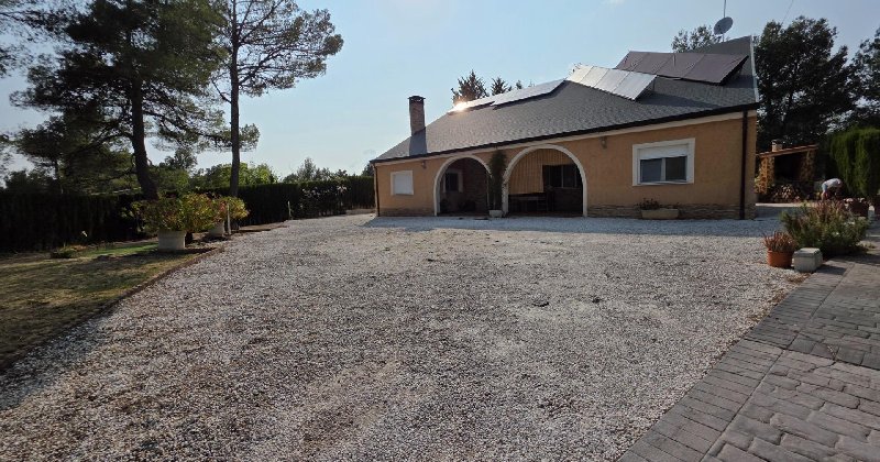 10 Furnished Houses for Sale in les Casetes del Salt | Properstar