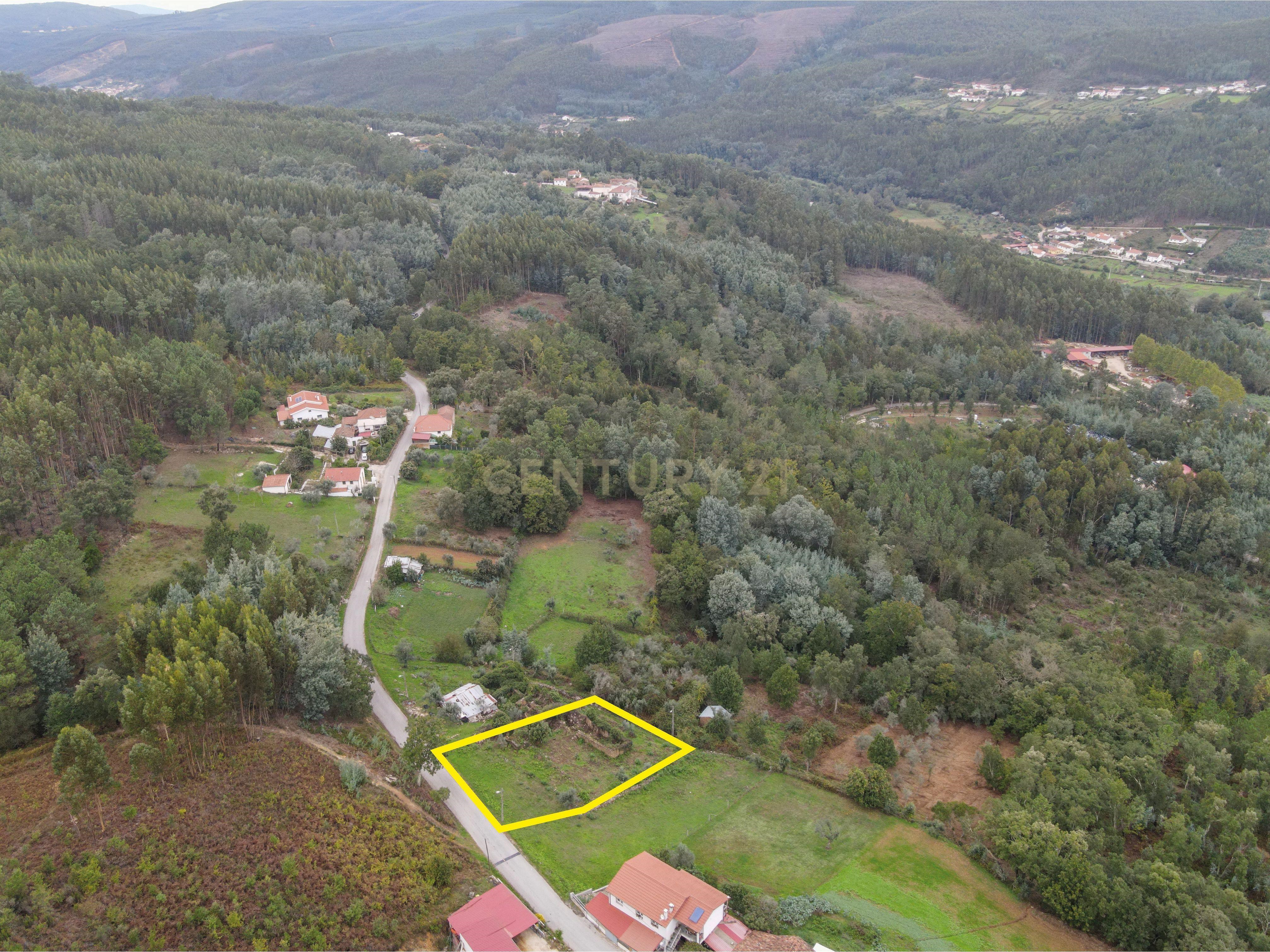 Urban plot with approved project located in Peão, Góis. - Góis - Plot ...